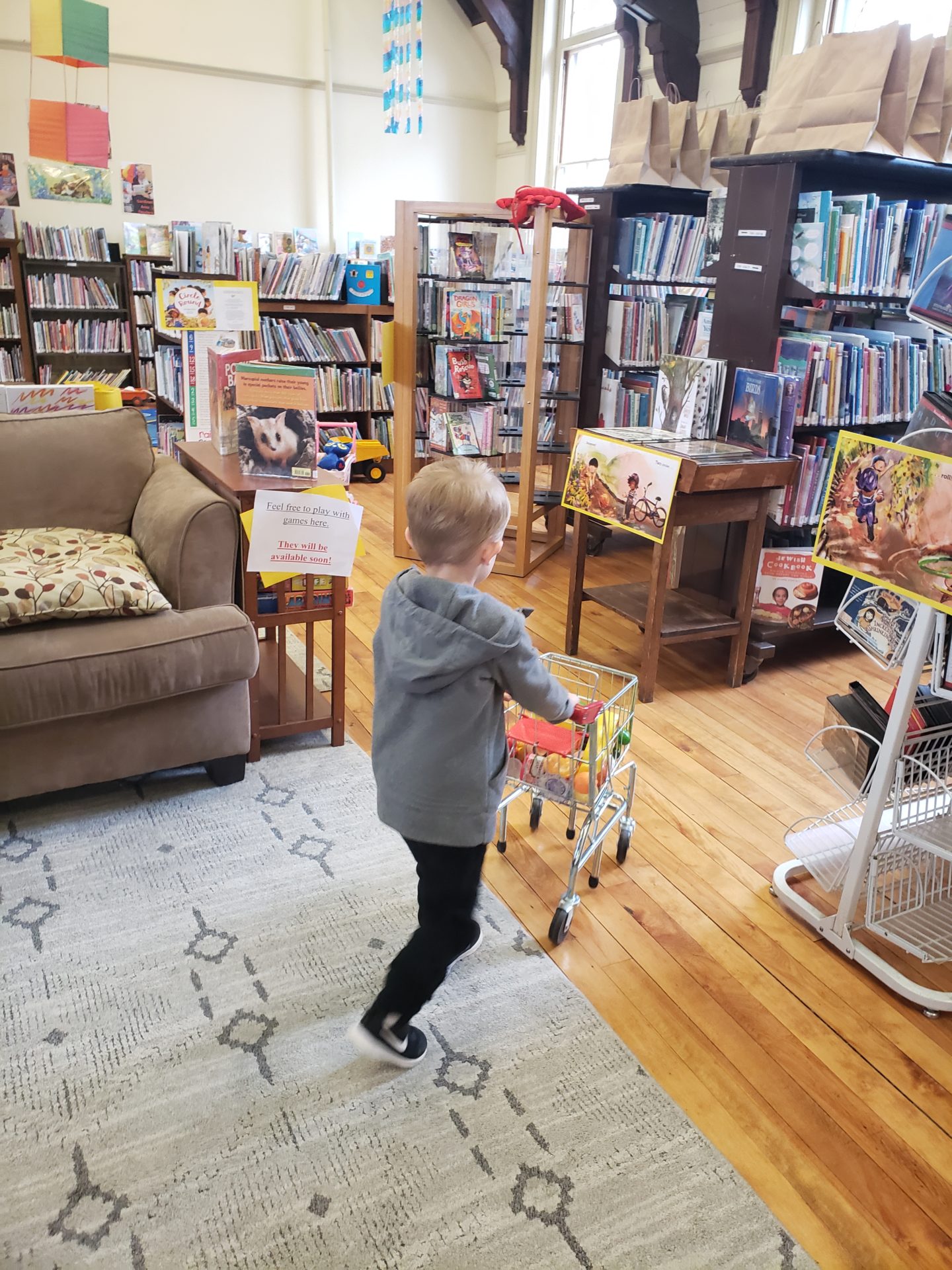 Visiting the Gardiner Public Library - SKCDC